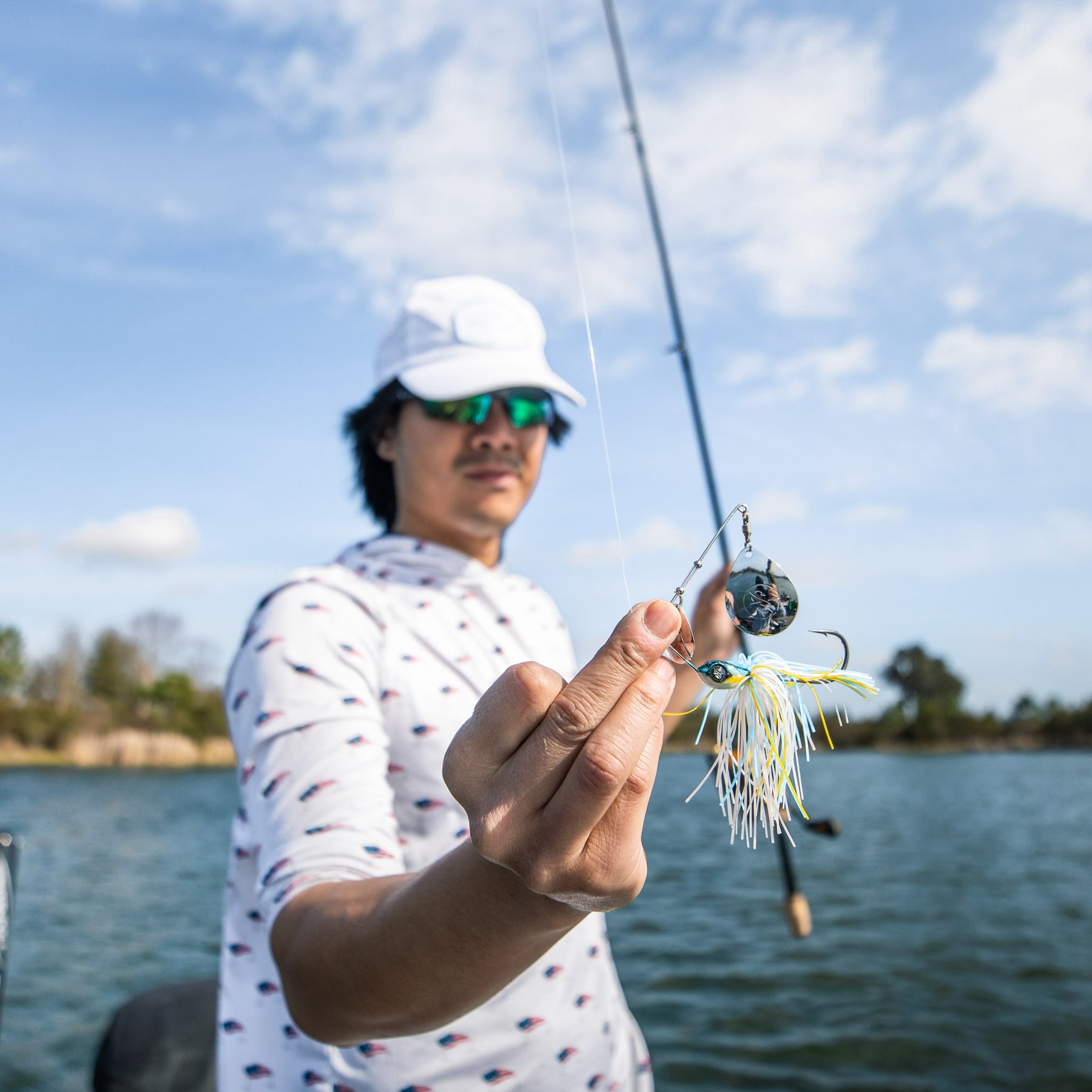 Googan Squad Bumper – Bladed jig that delivers aggressive thumbing action